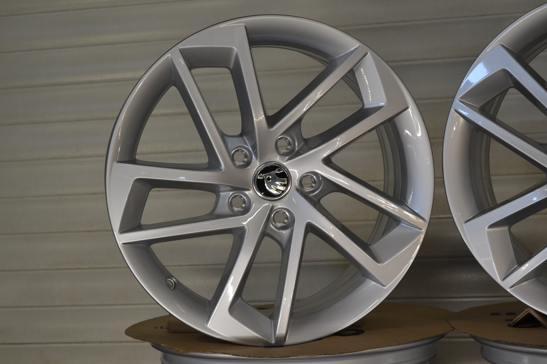 5x112 R17 Originál hliníkové disk Škoda Octavia 3 - Original wheels